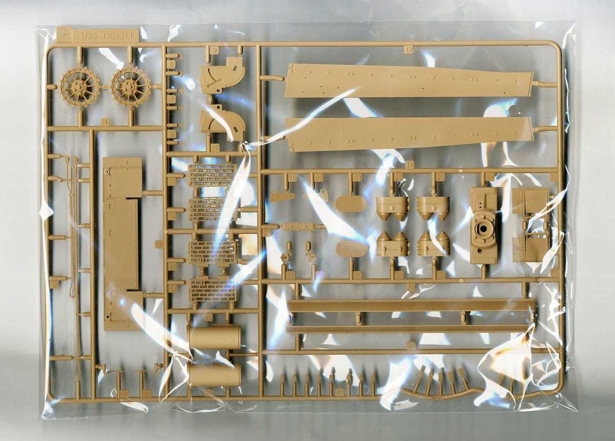 Модель Rye Field Model САУ Sturmtiger с полным интерьером (RFM-RM5012 ...