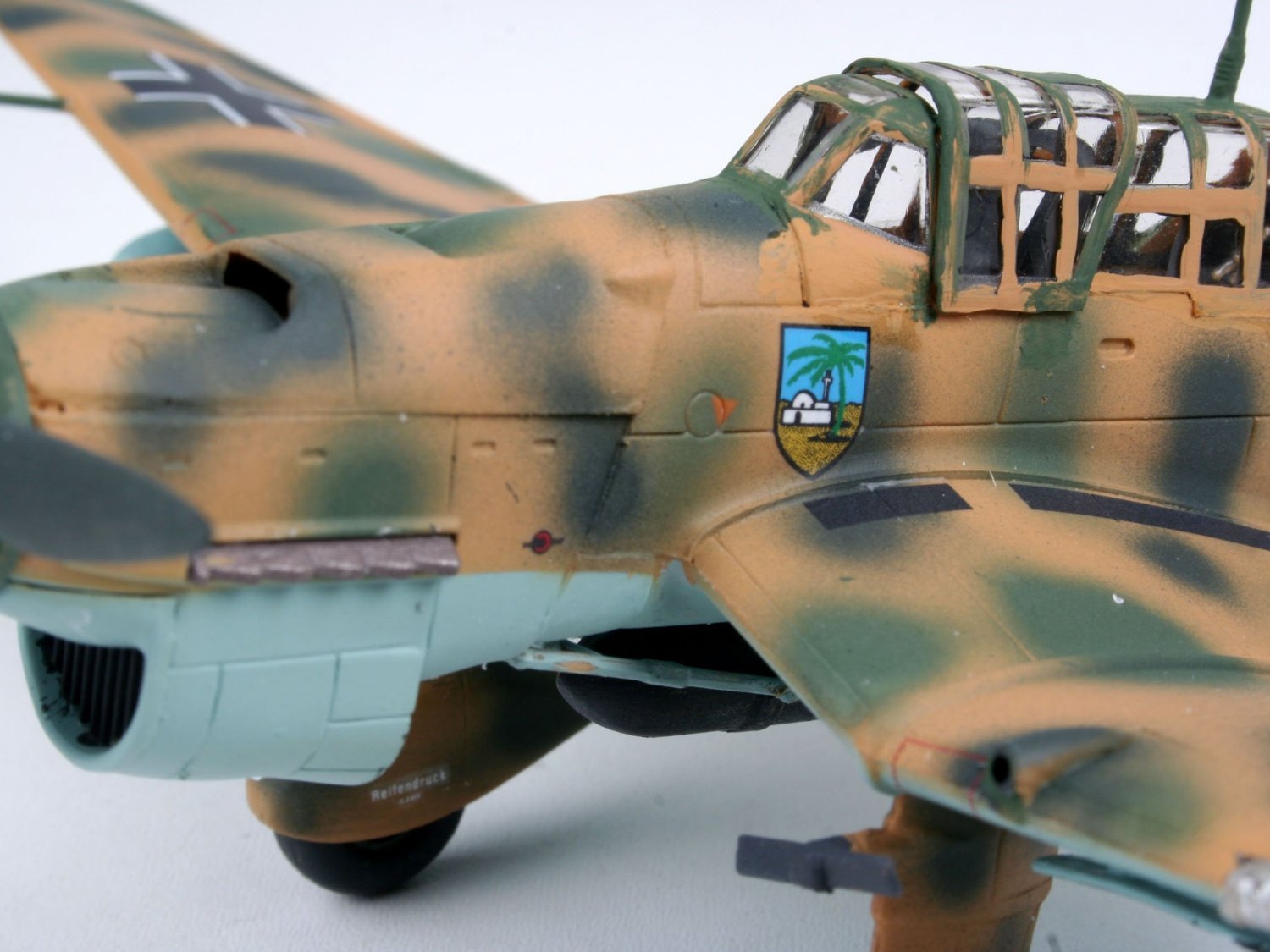 Модель Revell Пикирующий бомбардировщик Junkers Ju 87 B-2/R-2 Stuka 1: ...